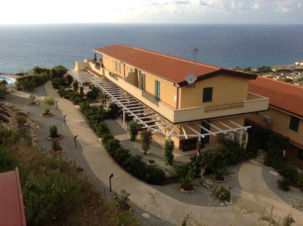 Belvilla By Oyo Chic Apartment In Parghelia Italy - Parghelia