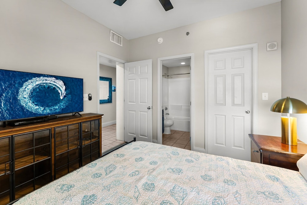 Beautiful Condo with Views and Free Activities - Panama City Beach | Vrbo