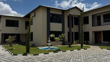 Fachada da propriedade