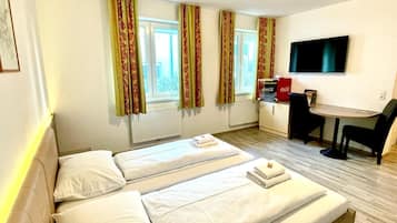 Quarto Twin Comfort | Secretária, secretária adequada para computadores portáteis