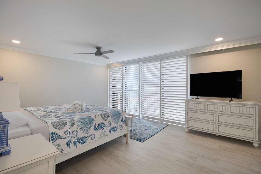 Stunning Sundial Resort Residence with Den and Private Cabana - Sanibel ...