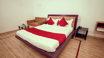 Quarto Premium | Sala de estar | Televisor LED de 32 polegadas com canais por cabo