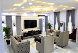 Apartamento Familiar, varanda, Vista para a cidade | Sala de estar