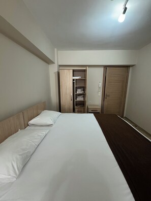Quarto Duplo ou Twin Standard | Minibar, cofre no quarto, Wi-fi grátis 