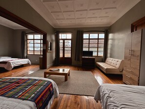 Quarto Familiar, Vista para a cidade | Wi-fi grátis 