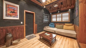 Quarto Básico, 1 quarto (Cinema Room) | 1 quarto, Wi-fi grátis 