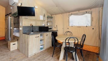Barraca superior, vista para o jardim | Cozinha privada
