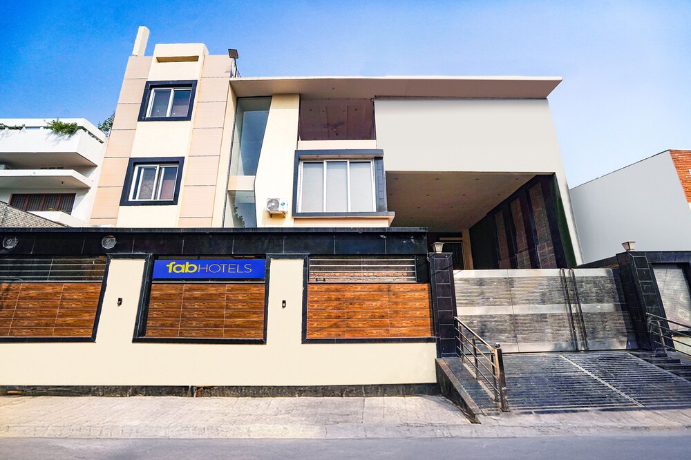 Fabhotel Villa De Benares - Varanasi