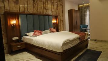 Quarto casal superluxo | Escrivaninha, espaço de trabalho para notebook, quartos à prova de som