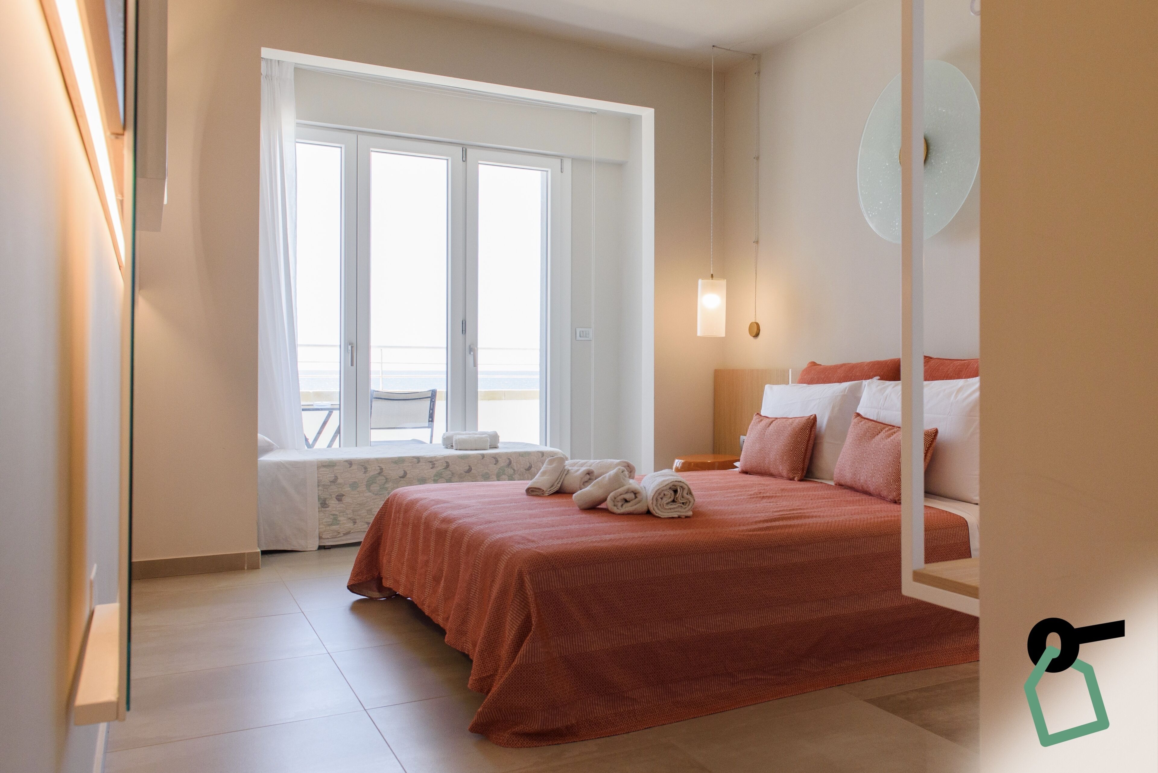 Apartamento conforto, sacada | 1 quarto, frigobar, cofres nos quartos, escrivaninha