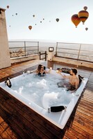 Piscina no piso superior