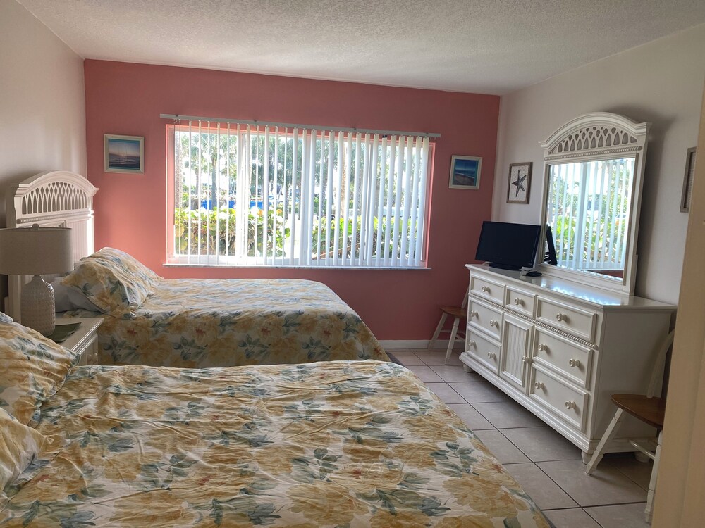 Charming 1-bedroom condo, Ground floor, Best location, Villas II - Fort ...