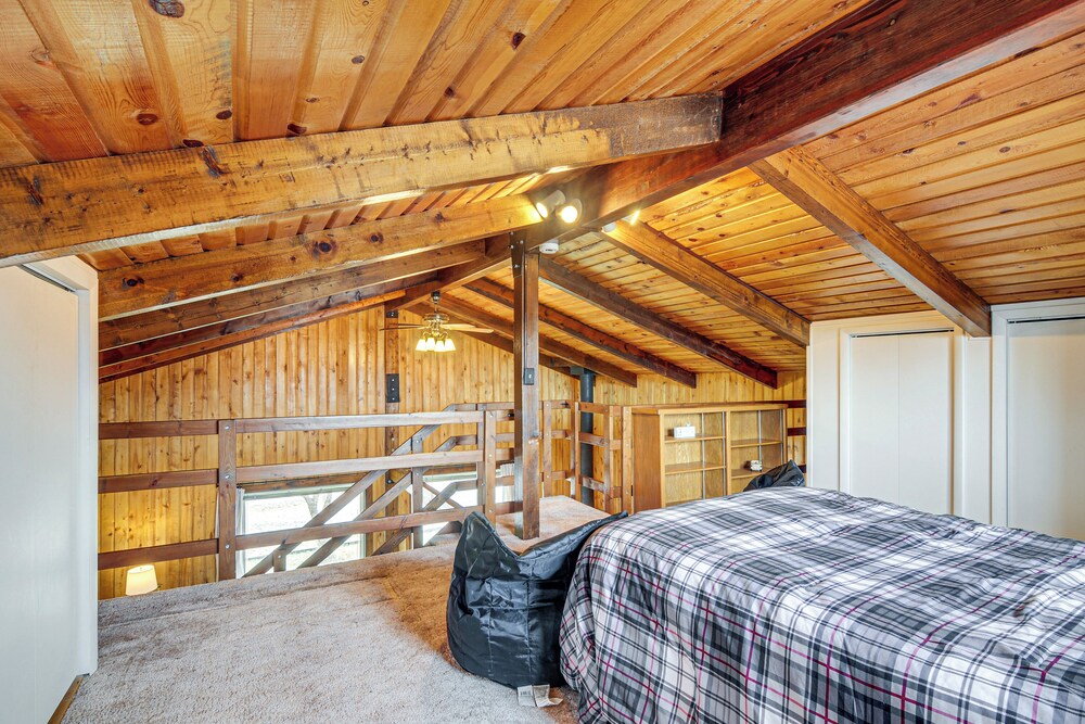 Mtn-View Cabin w/ Horse Pasture in Koosharem - Koosharem | Vrbo