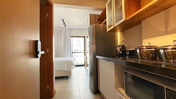 Apartamento Clássico | Cozinha privada | Uma cafeteira/bule