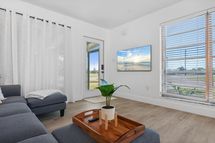 Nestled In North Port. Updated 2 Bed / 1 Bath. - 北港