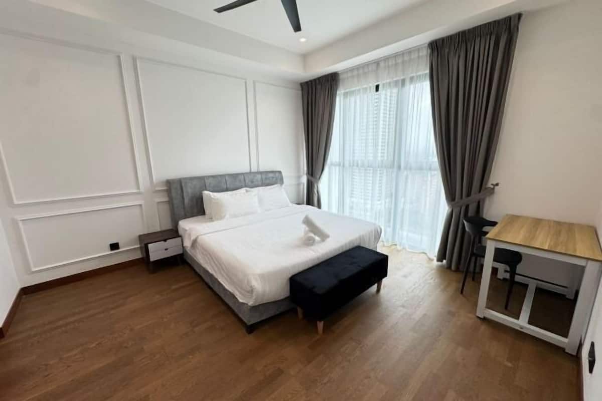 Ferro/tábua de engomar, Wi-fi grátis, roupa de cama fornecida