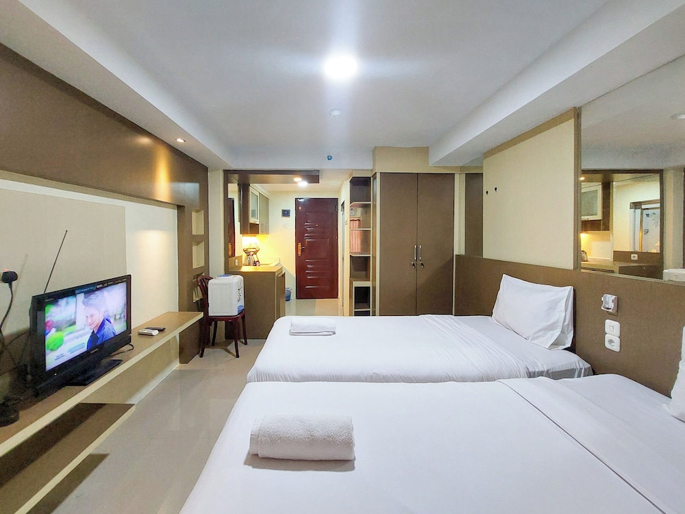 Good Deal And Homey Studio Apartment At Mansyur Residence - Medan