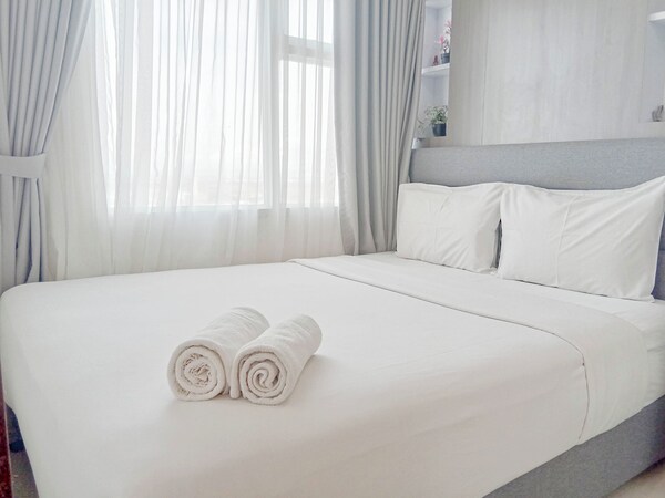 Spacious 1br With Working Room At Vida View Makassar Aparment - Makassar