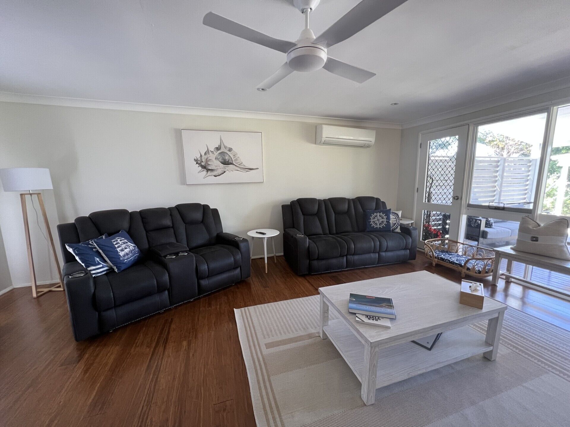 Swansea Sands- Modern Family Home Close To The Lake - ニューカッスル