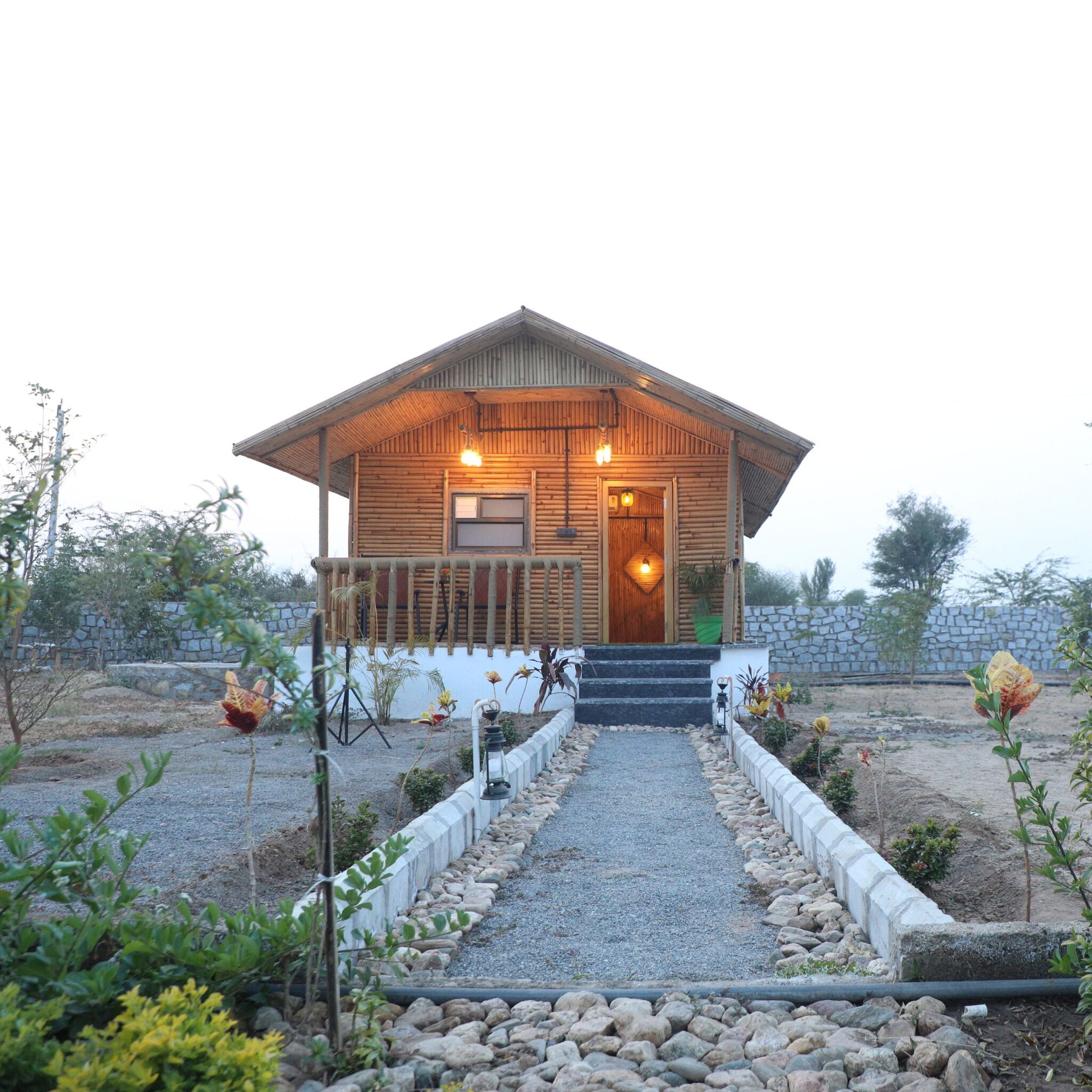 Quarto casal standard | Frigobar, escrivaninha, espaço de trabalho para notebook