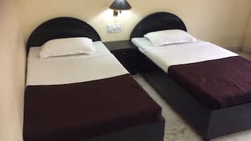 Quarto Duplo ou Twin Clássico | Secretária, Wi-fi grátis