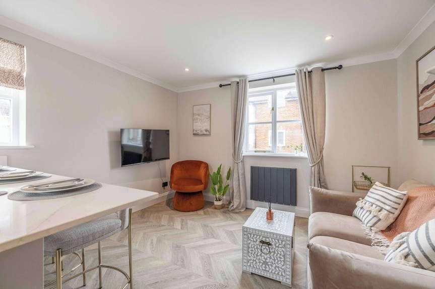 Eton Bridge Apt- Walk Sights- Parking By Tempstay - Windsor, UK