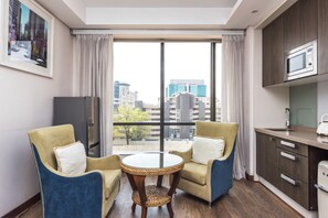 Suite-Estúdio de Luxo | Refeições no quarto