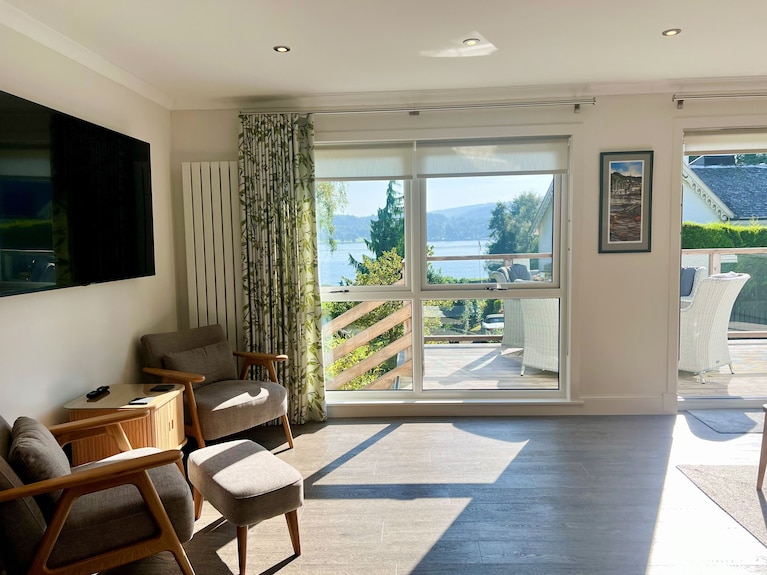 Dunbheag Cottage - Waterfront, Seaviews, Sleeps 4 Guests - 더넌