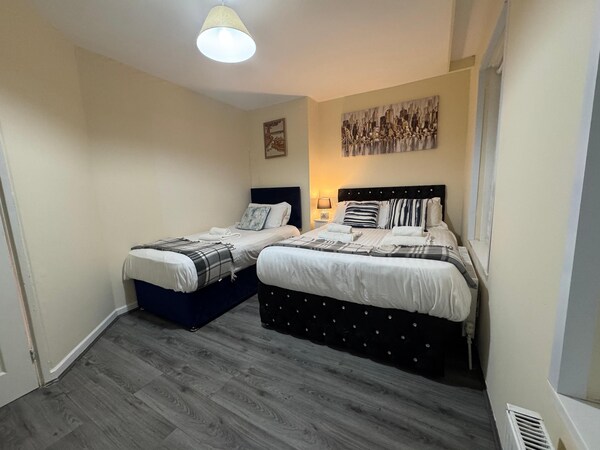 3br House With Free Wifi All Over Uk - London, UK