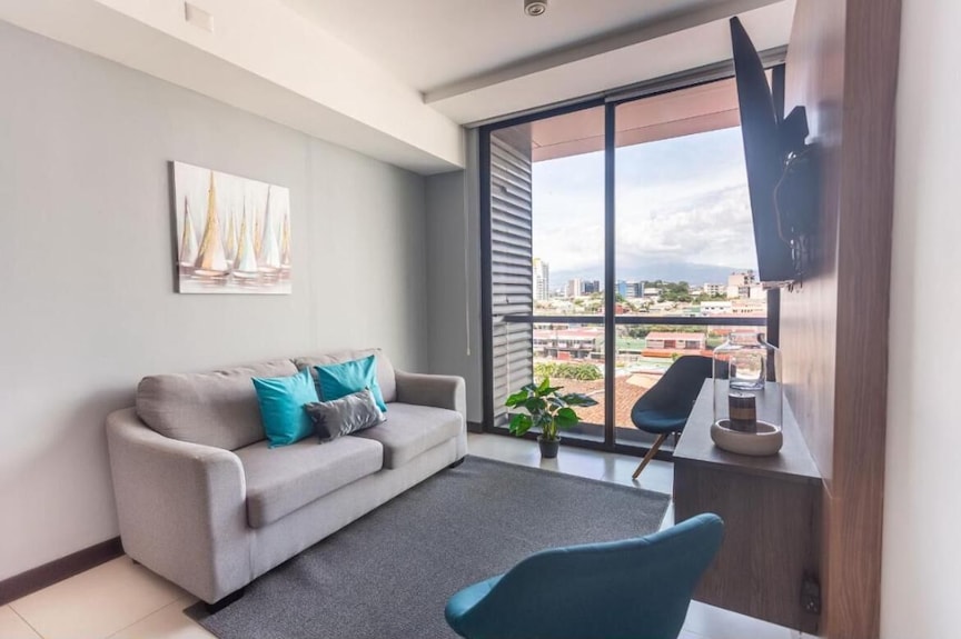 Cozy 1-bedroom Apartment In Rohrmoser Prime Location! - Heredia