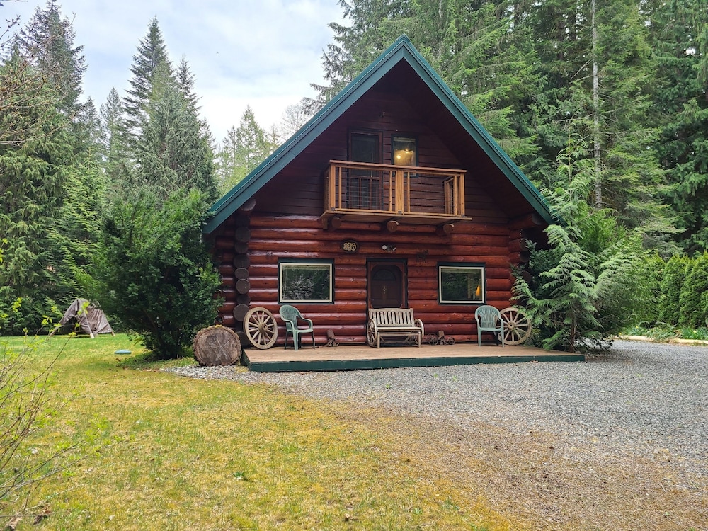 Two Bedroom Real Log Cabin With Wifi And Ev Char Ger - Glacier, WA