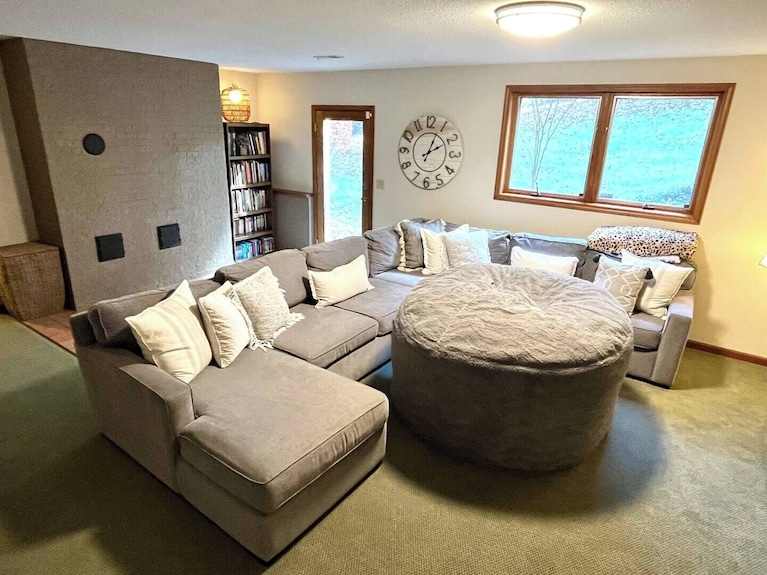 Cozy And Convenient 4-bedroom Family Home - Blacksburg, VA