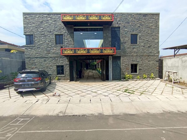 Hotel O Kedaton Near Rumah Sakit Advent Bandar Lampung Formerly Hotel Plain C Lake - Kedaton