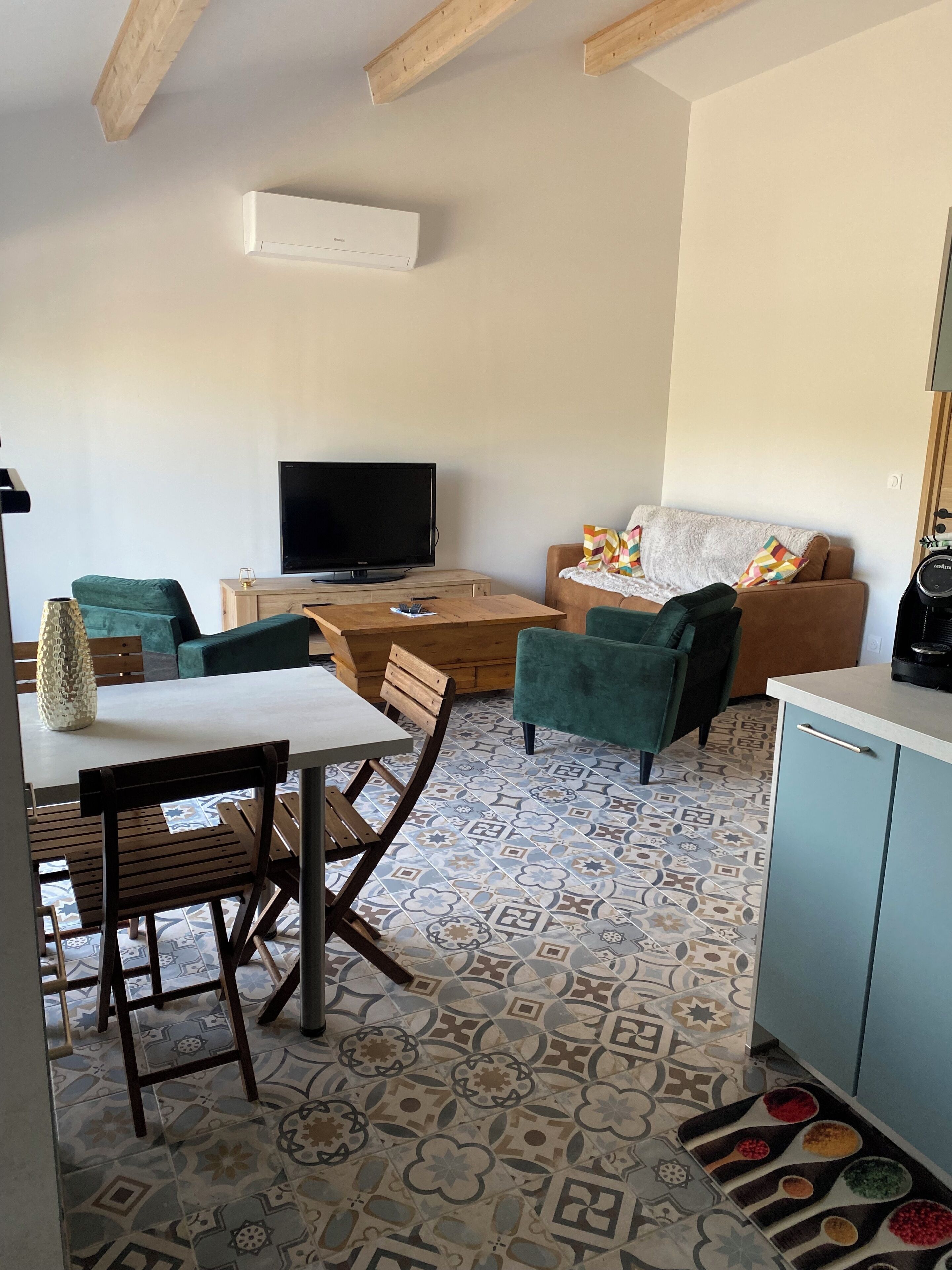 Villa Dans Magnifique Village Proche De Tout Commerce Mer Montagne Tout Proche - Haute-Corse