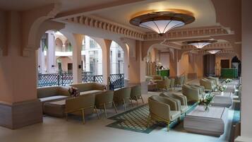 Área de estar no saguão