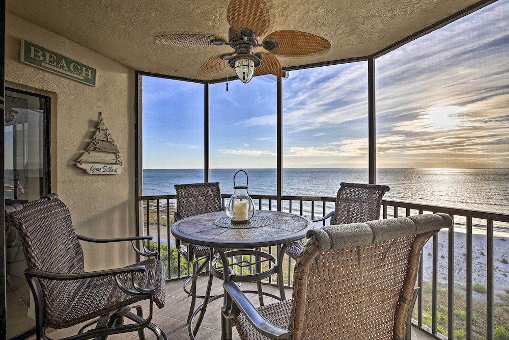 Luxe Beachfront Family Condo W/ Resort Amenities! - Fort Myers Beach, FL