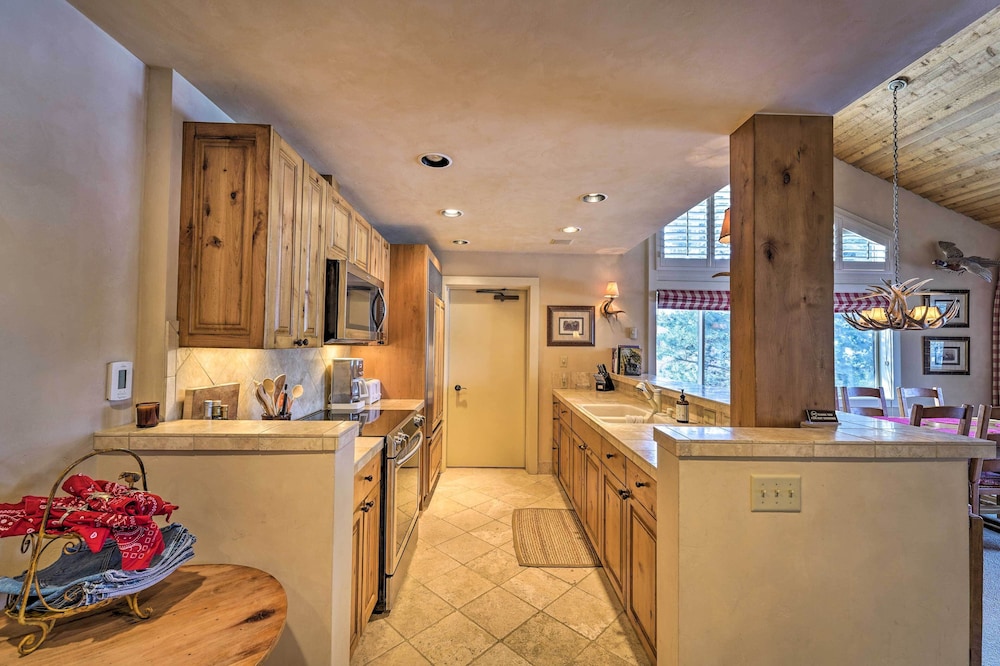 Sun Valley Resort Getaway < 2 Mi To Ski Lifts - Idaho