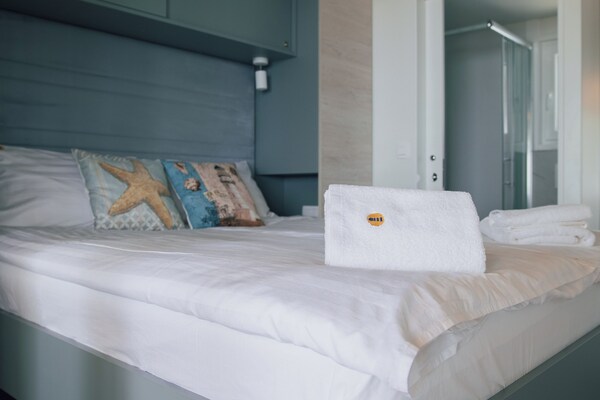 Mobile Homes Selce - Lighthouse - Croatia