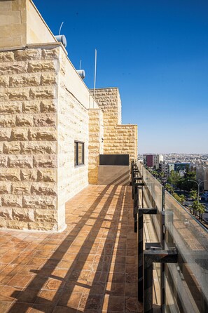 Suíte família, 2 quartos, sacada, vista para a cidade | Vista para a cidade