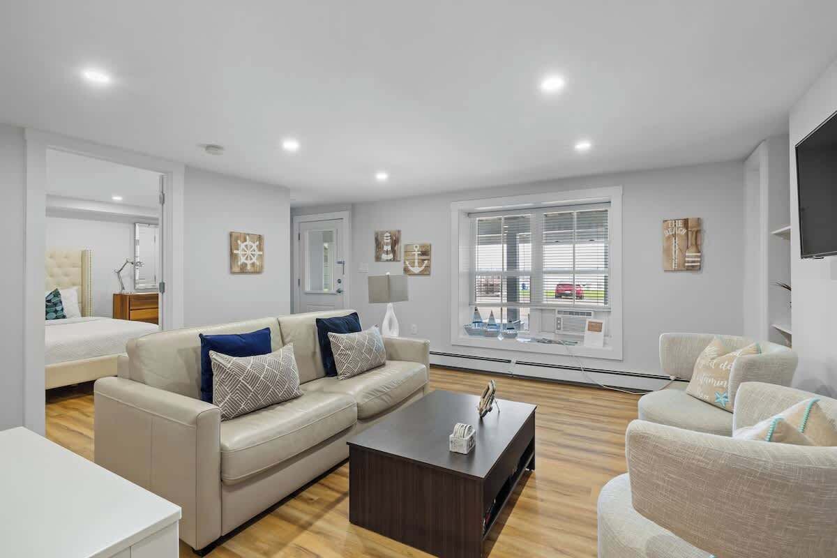 Waterfront Deluxe King Suite Condo Downtown Chtown - Charlottetown