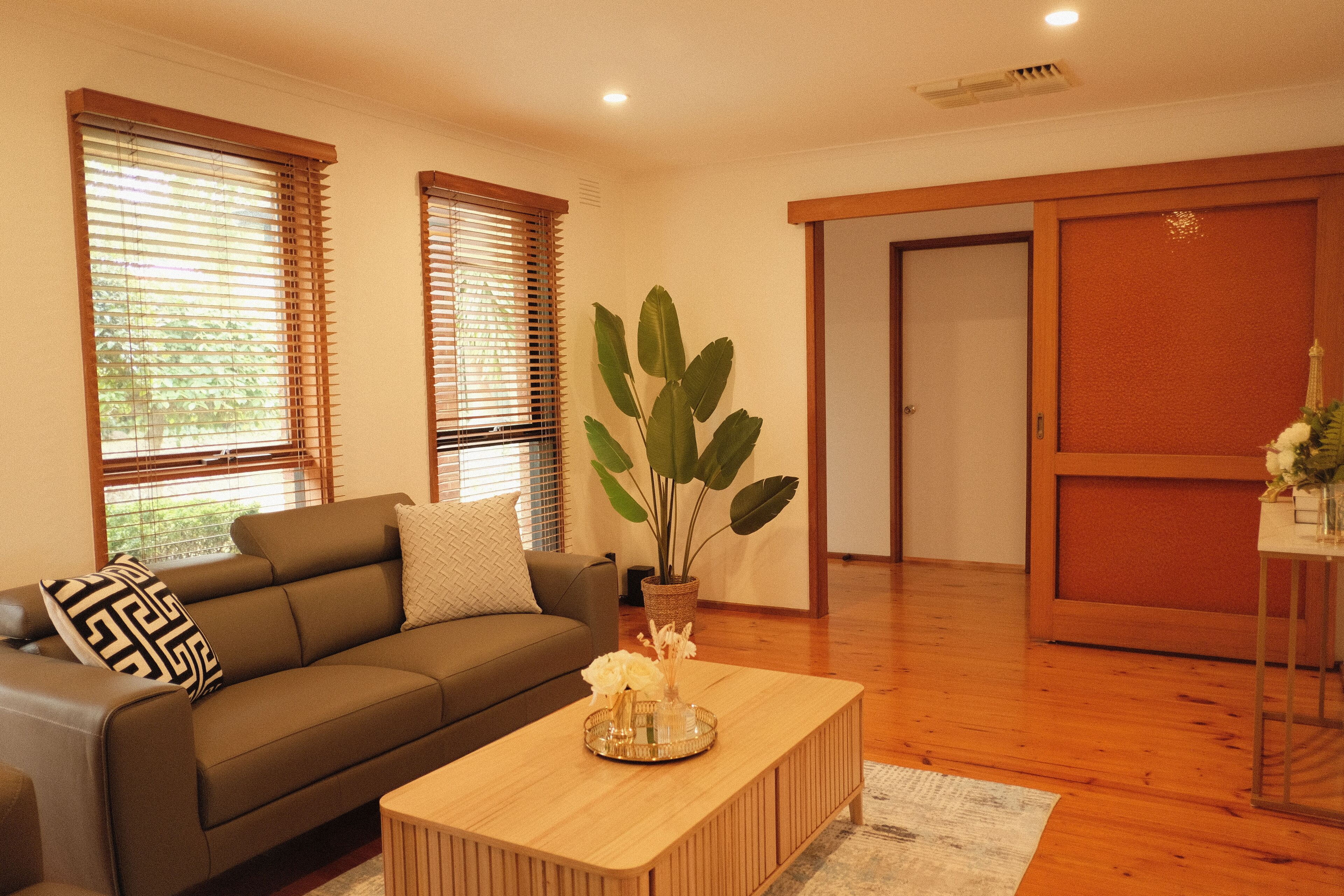 The Viridian - A Cosy Urban Retreat - Dandenong