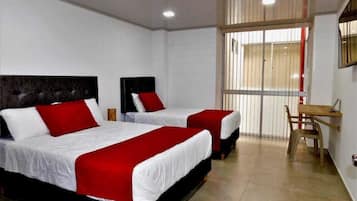 Quarto Triplo Familiar | Wi-fi grátis, roupa de cama fornecida