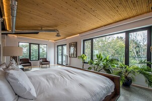 Penthouse Comfort, varanda, vista para o jardim | Ferro/tábua de engomar, Wi-fi grátis 