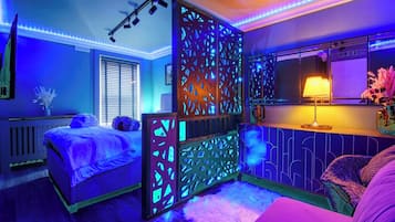 Quarto Triplo Comfort | Secretária adequada para computadores portáteis, ferro/tábua de engomar