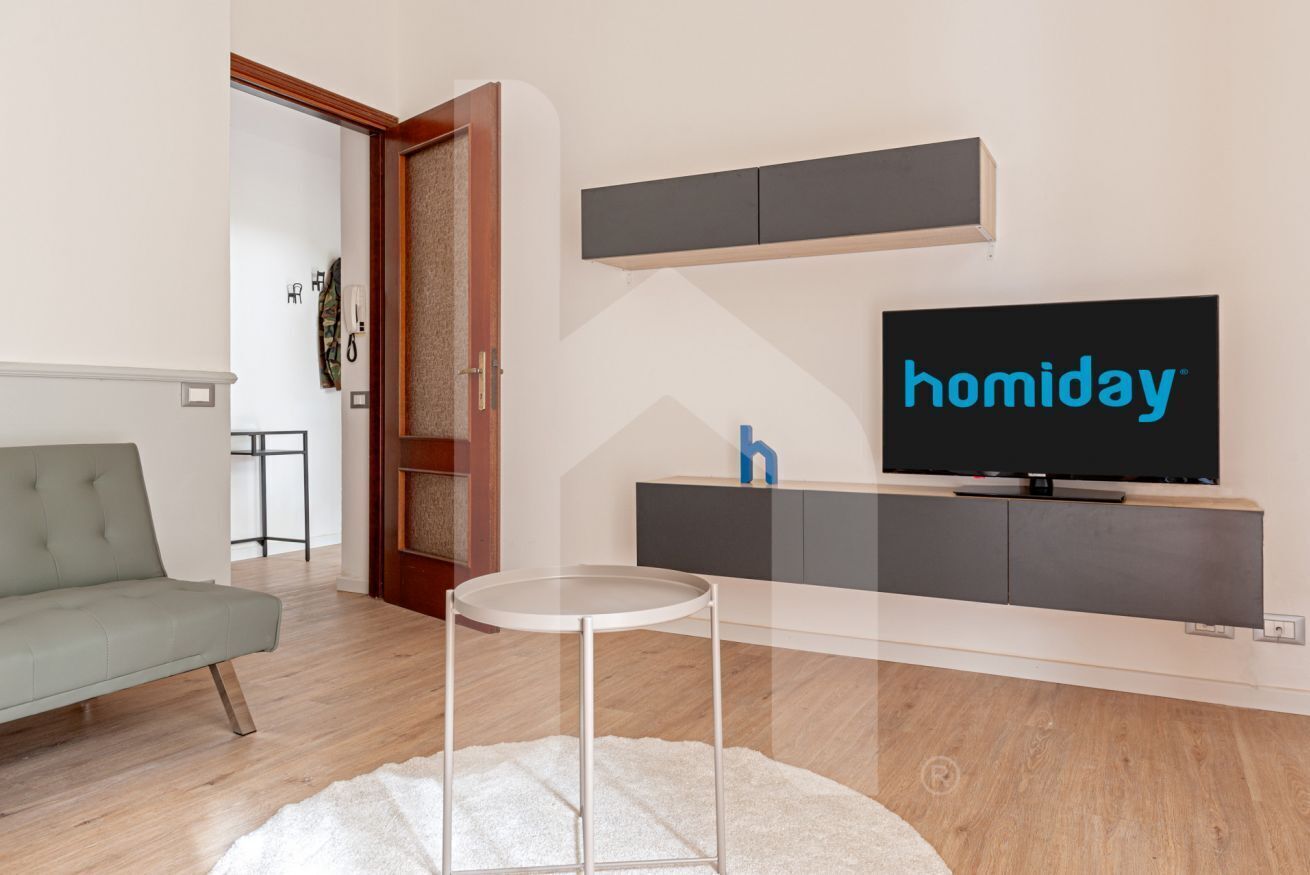 Relax And Enjoy This Smart Accommodation, Equipped With All The Comforts: Free Parking, Full Hd Tv, Air Conditioning, And A Coffee Machine, All Just Steps From Cisanello Hospital And 5 Minutes From The Airport. You Can Reach The Leaning Tower Of Pisa In - ピサ