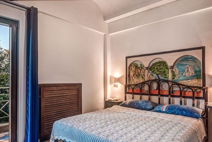 Villa In Anacapri With 3 Bedrooms Sleeps 5 - Capri