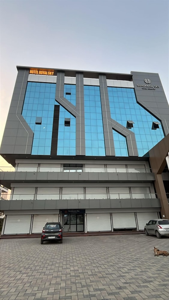 Hotel Royal Sky - Morvi