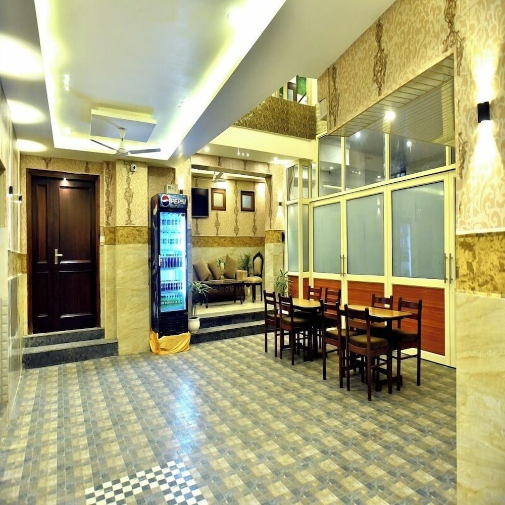 Hotel Green View - Jammu