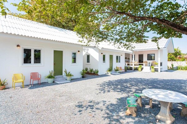 Vawa Guesthouse - Kanchanaburi