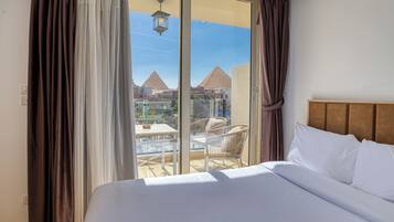 Quarto Duplo ou Twin Deluxe, varanda, vista para a montanha | Vista do quarto